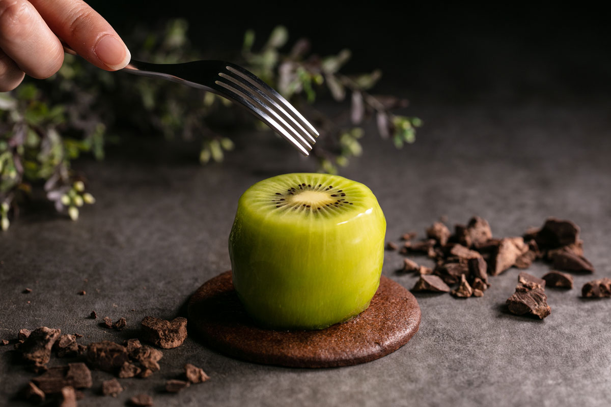 KININAL - Cafe & Cake Shop Branding by NOSIGNER